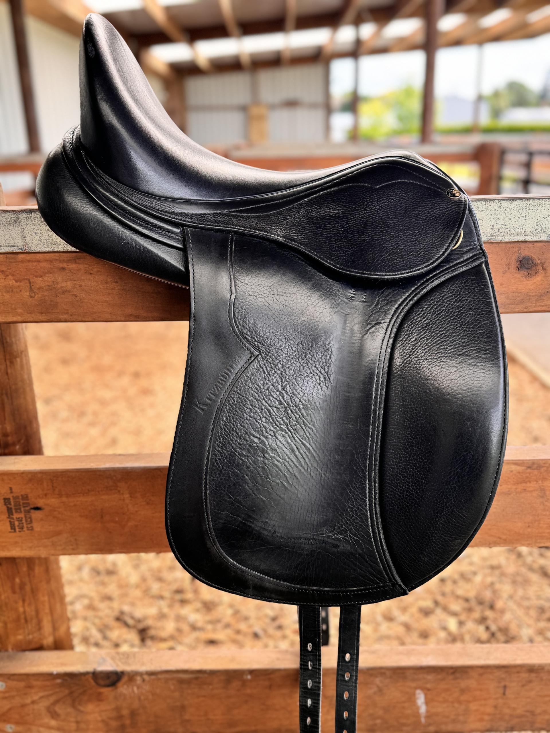 Peter Horobin Stride Free Classique Dressage - New Zealand Professional ...